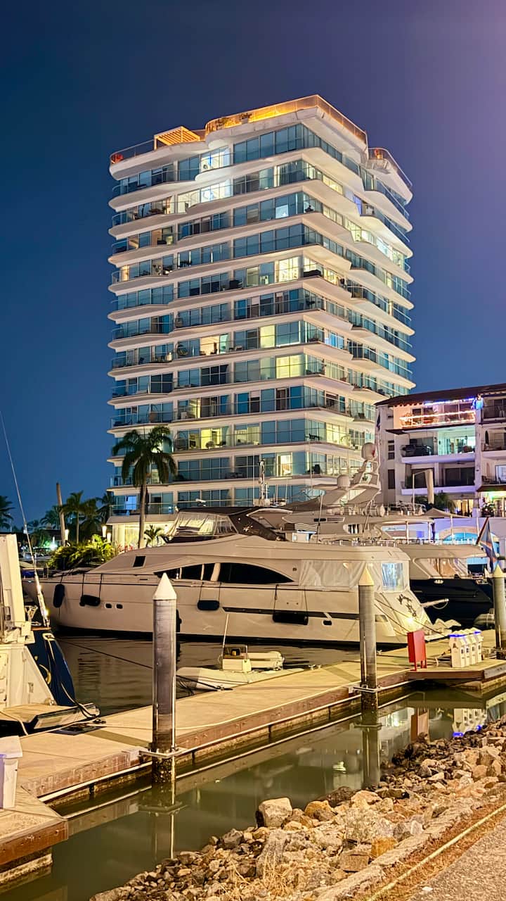 Departamento Vip Frente A Marina Vallarta - Puerto Vallarta