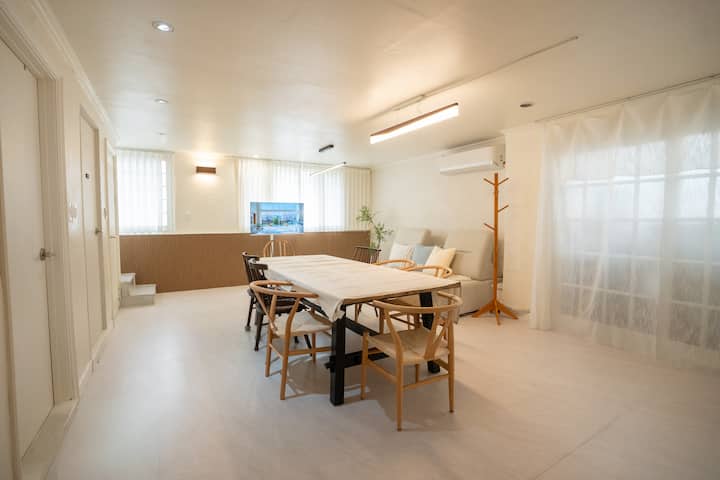 05min Walk To Hongdae Station & Duplex 4br/4ba - Seoul
