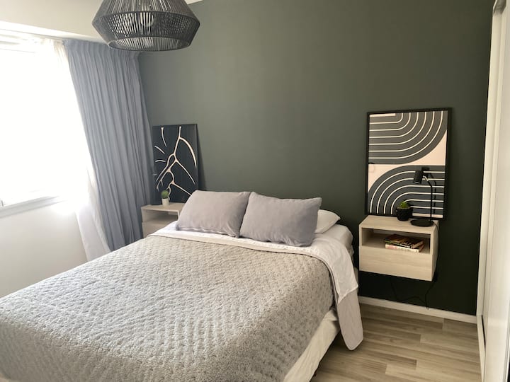 Del Volga • Céntrico, Monumento A La Bandera Y Río - Rosario