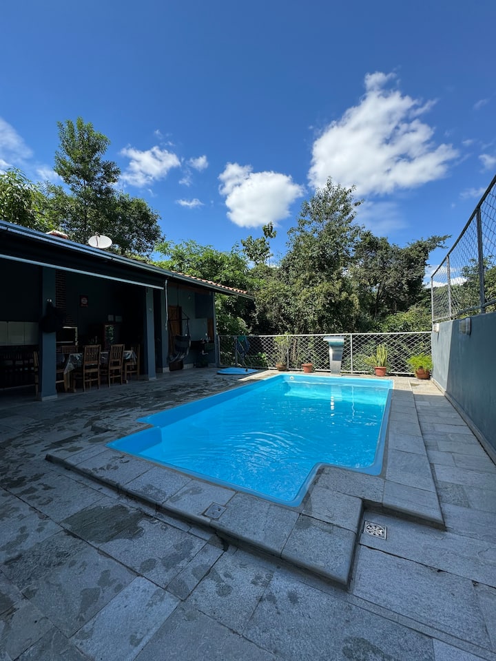 Casa Bela Vista,simples,com Uma Reserva Noquintal - Pirenópolis