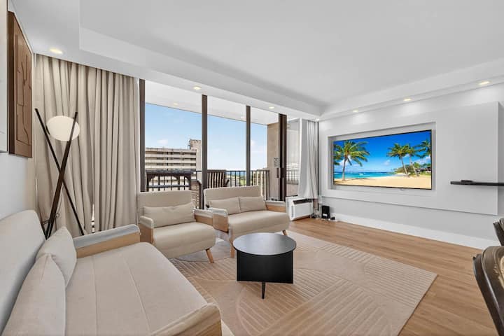 Newly Renovated Waikiki Condo W/parking Near Beach - Kāhala Beach, HI