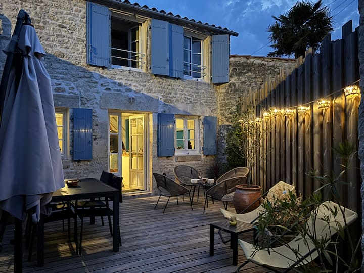 Petite Maison En Pierre Au Centre De St-pierre - Saint-Pierre-d'Oléron