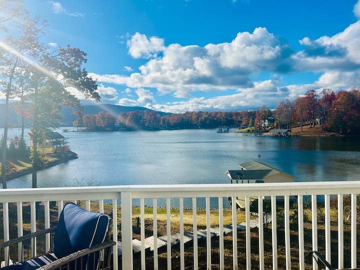Finekettle House: Outdoor Fireplace* Private Cove - Smith Mountain Lake, VA