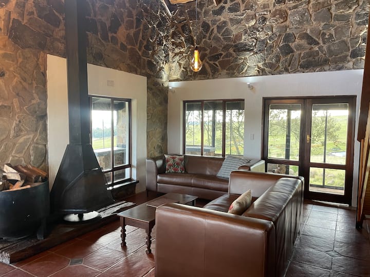 Main Cottage, Holingsberg Fly Fishing - Dullstroom