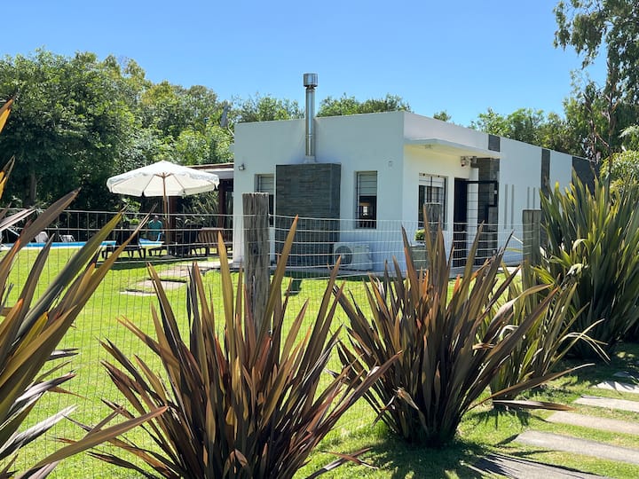 Casa  En Sauce De Portezuelo A 200mts. Del Mar  . - Sauce de Portezuelo