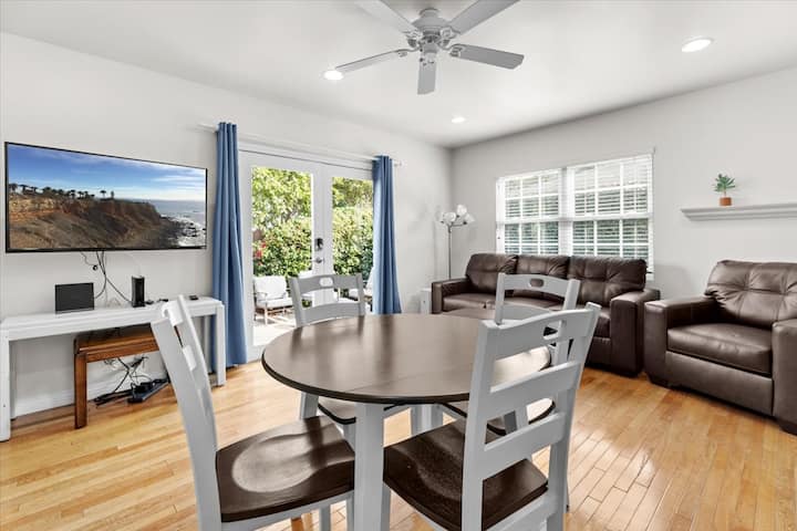 Private Outdoor Space And Garage Parking! - Santa Monica, CA