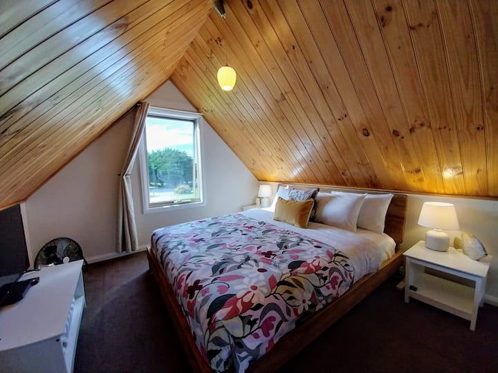 Boutique Barn (Buln Buln Cabins) - Wilsons Prom - Fish Creek