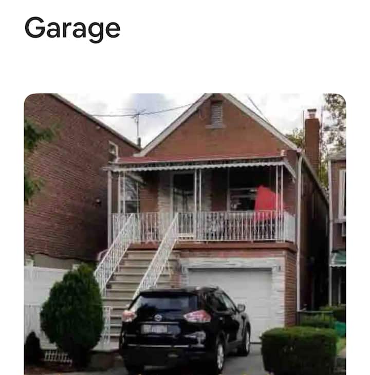 Cozy Private Home With Parking/washer/dryer - The Bronx, NY