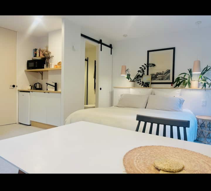 Castor Bay Getaway- Auckland -Cosy Private Studio - Auckland
