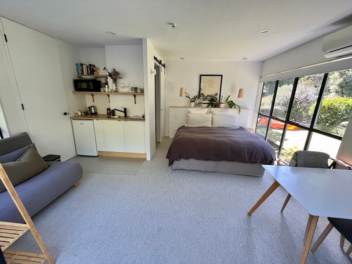 Castor Bay Getaway - Auckland - Cosy Private Suite - Auckland