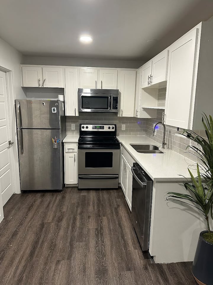 A - 2bed / 1 Bath Apt Unit - Austin, TX