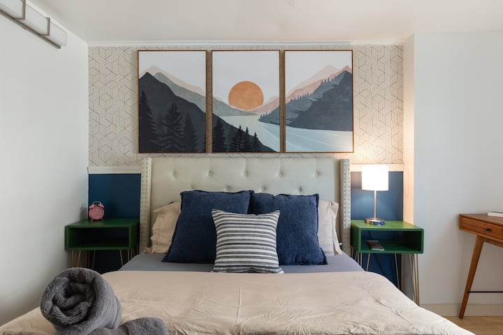 Private+beautiful Downtown Pad- Near Church St - University of Vermont, Burlington