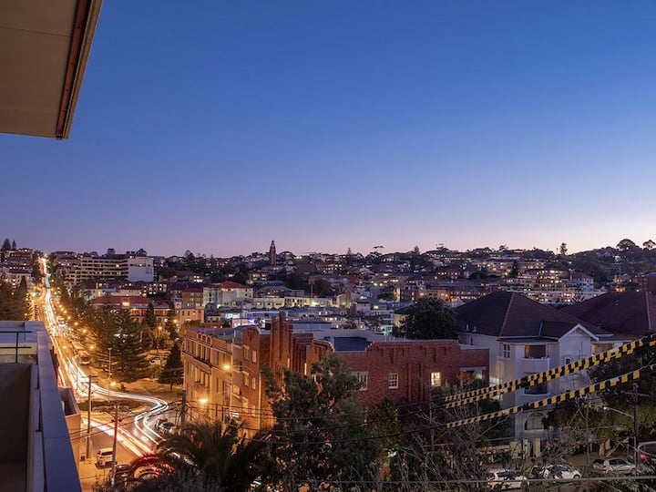 The Arden 6 Coogee. New Large Village View Balcony Apartment , Meters To Beach - Coogee