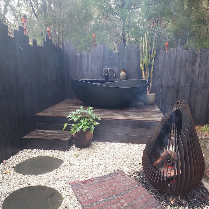 Romantic Cottage - Coolum Beach