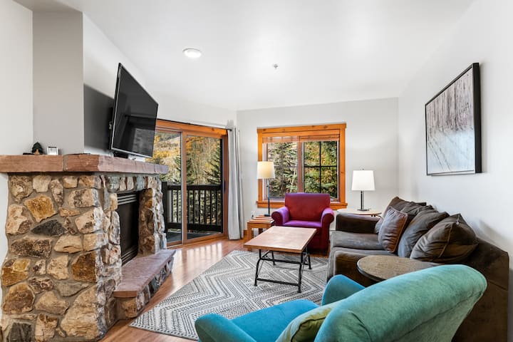 Privater Balcony W/ Courtyard And Mountain Views, Close To Gondola & Shops! - Summit County, CO