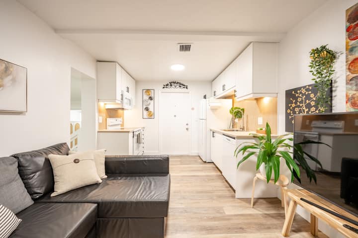 Walkable Landing Pad Design District, Edgewater - Miami, FL