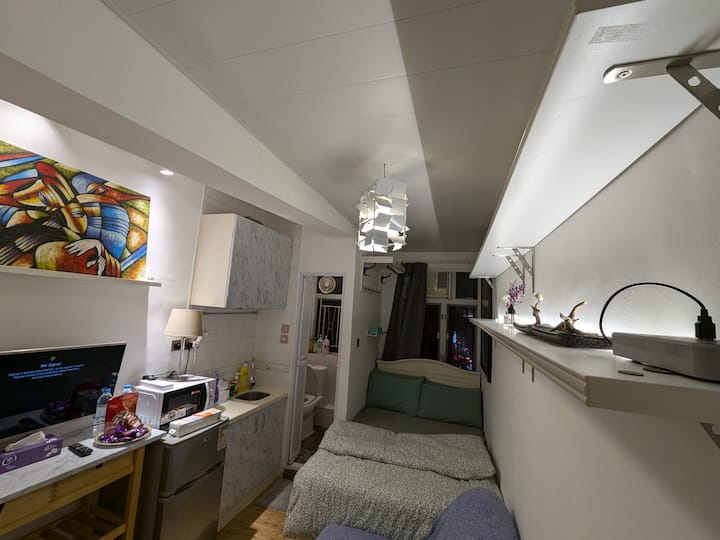 Super Location Bright Studio Mtr In City Center - Hongkong