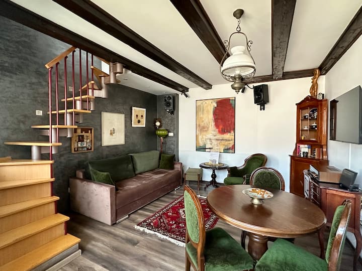 Nina’s Main Square Duplex Gallery Apartment - Belgrado
