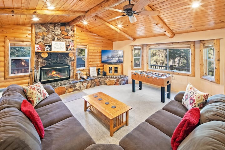 Hot Tub! Game Room W/games Galore! 2 Fire Pits! - Big Bear Lake, CA