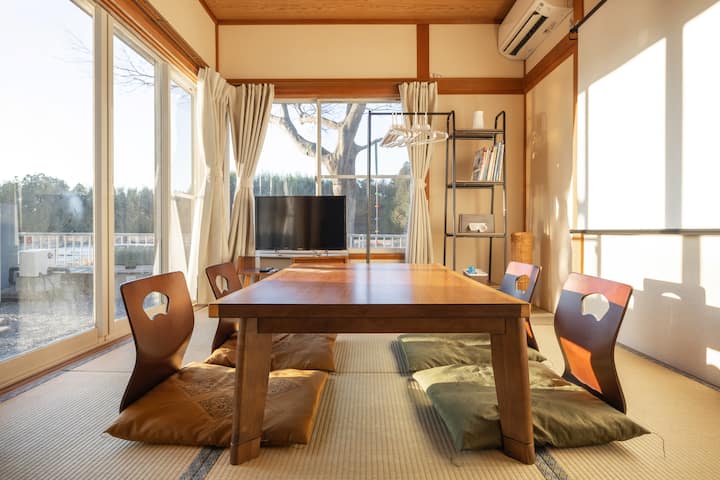 10 Min From Airport By Car/bus/pickup Available - Narita