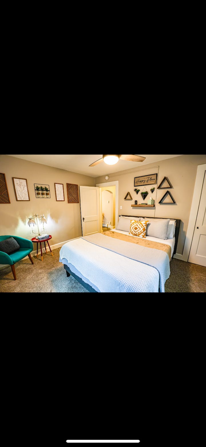 Adorable 1 Br Apt (Apt B) - Extended & Short Stays - Paducah, KY