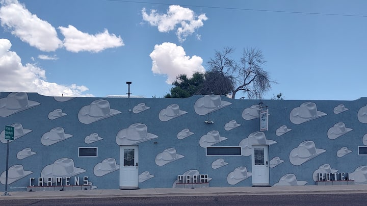 Carmen's Marfa Hotel/elia's 2 Queen Beds En-suite - Marfa, TX