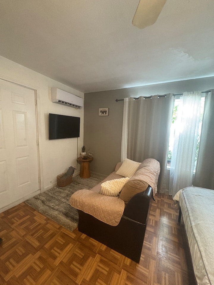 West Covina Casita - West Covina, CA