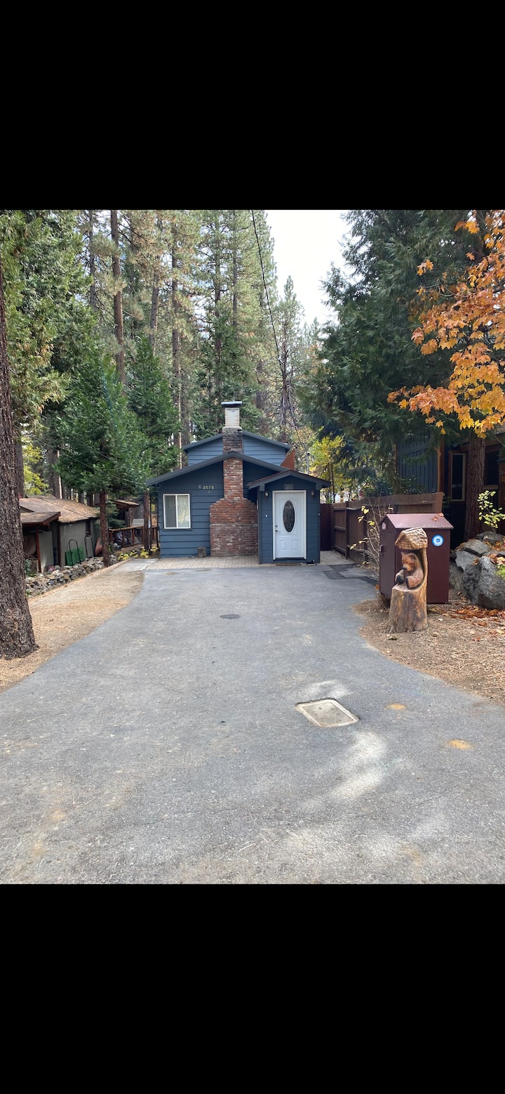 Cozy Kings Beach Cabin - North Lake Tahoe, CA