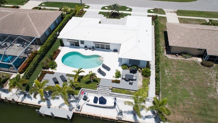 Waterfront 2br Marco Island Getaway- H1155 - Marco Island, FL