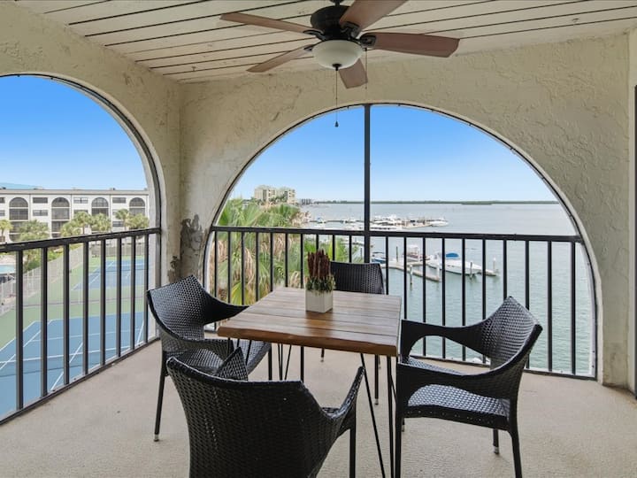 Waterfront 1br Condo In Marco Island With Pool, Marina Access, And Wifi. - Marco Island, FL