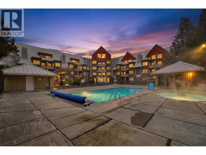 1-2 Min Walk To Creekside Gondola/whistler Mtn! - Whistler Blackcomb