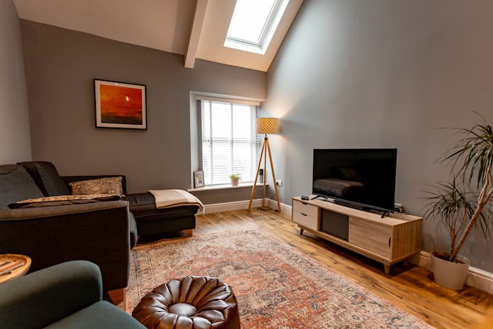 Stylish Tenby Apartment With Parking - Tenby