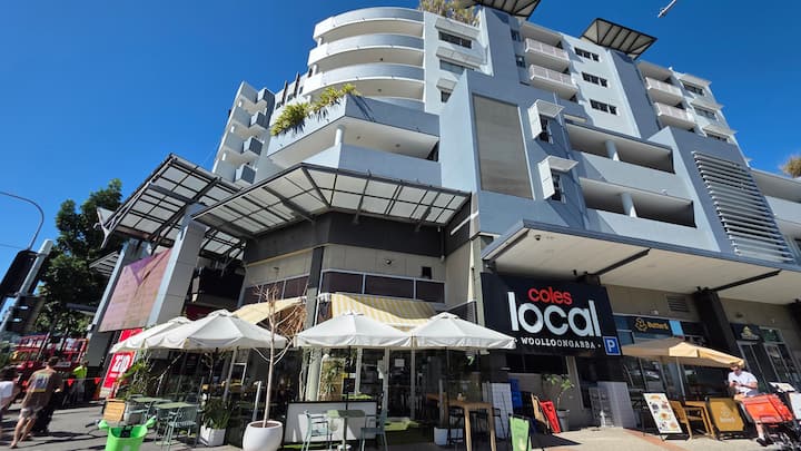 Tara's Studio@the Gabba - Brisbane