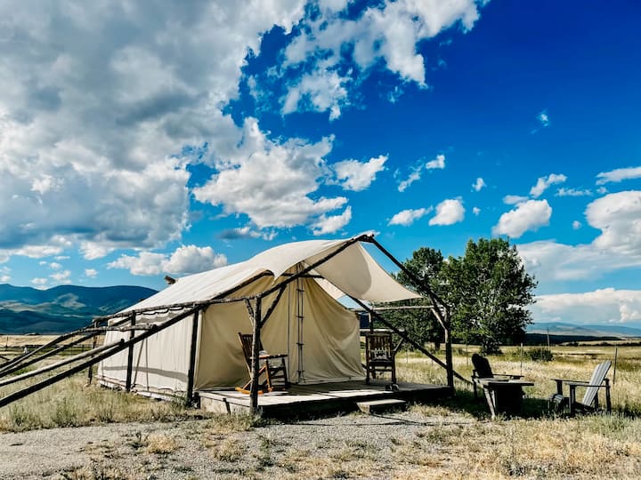 Yellowstone Dreamin Glamping Tent Near Yellowstone - 蒙大拿州