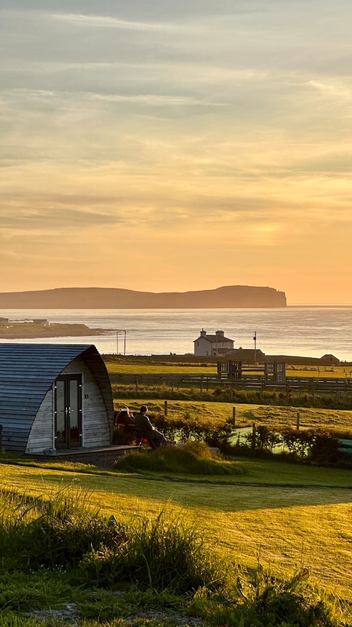 Coastal Glamping Pod Near Nc500 With Sea Views - The Castle & Gardens of Mey