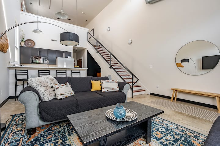 2br Central Loft W/ Garage, Near Ncr & Downtown - Lexington, KY