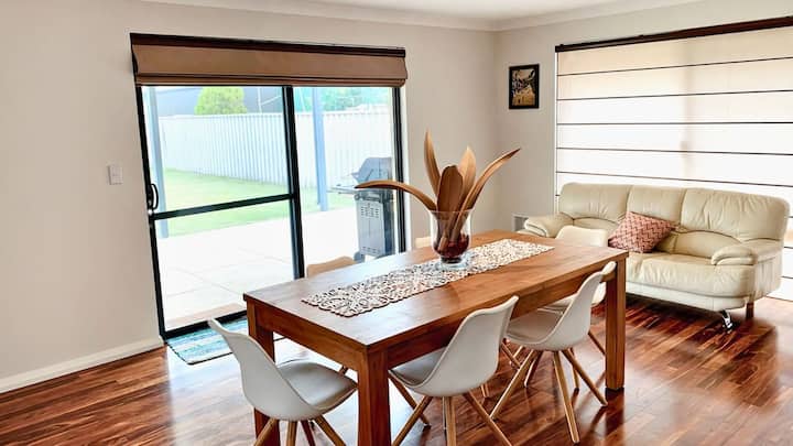 Wagon Holiday Home - Broadwater