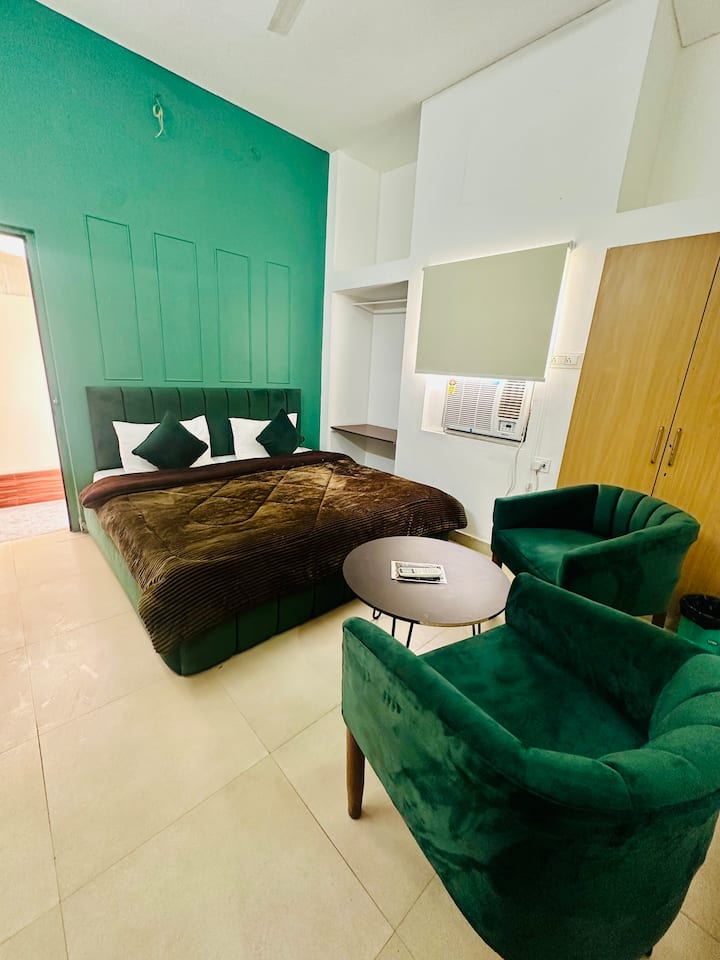 Sunny 2nd Floor Room | Terrace - Lucknow