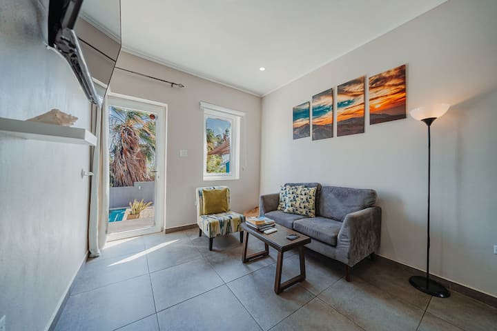 2bed/1bath With Pool - Aruba