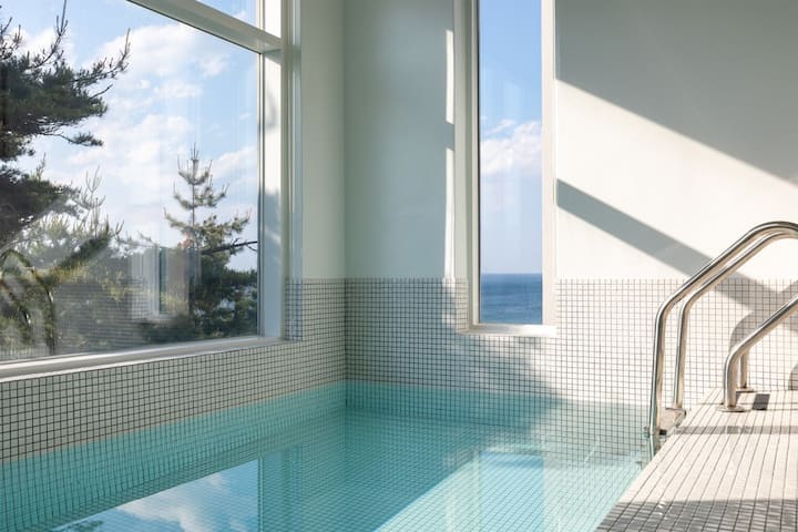 #오션뷰 #경포호 #아르떼뮤지엄 Plus동 풀빌라404 - Gangneung-si
