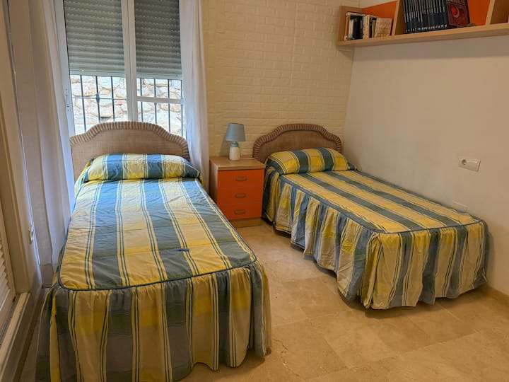 Habitación 2 Camas Sencillas - La Cala de Mijas