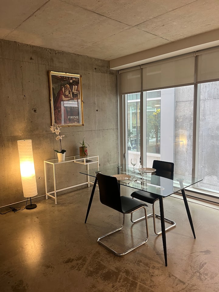 F - 11 Loft - Montreal