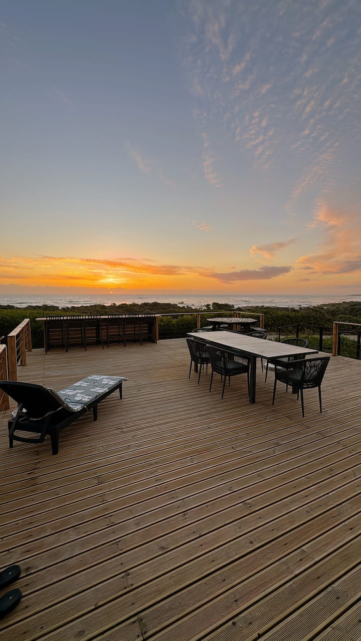 Beachfront Living At Its Best - Pearly Beach