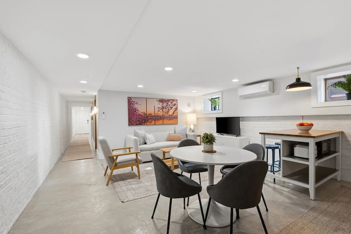 Capitol Hill | Walk Everywhere | Free Parking - Washington, D.C.