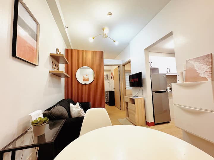 2 Bedroom Unit With Karaoke @Trees Residences Qc - Quezon City