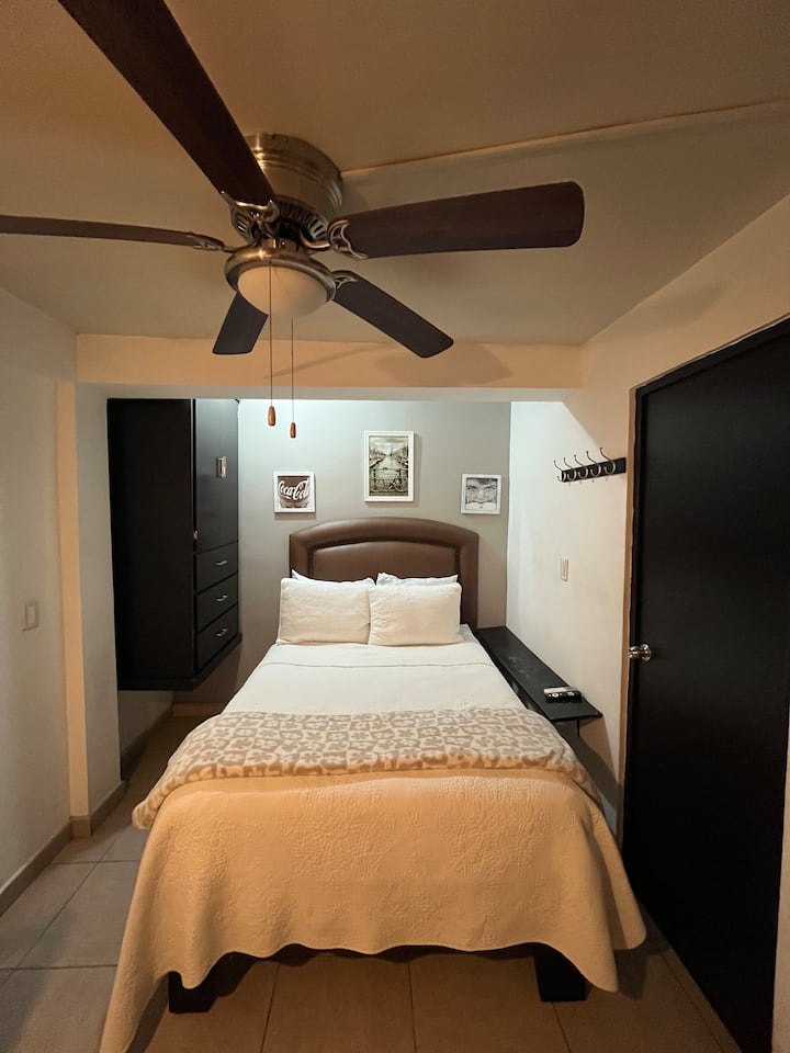 Espacio Cómodo Y Cálido Para Estancia Agradable. - Hermosillo