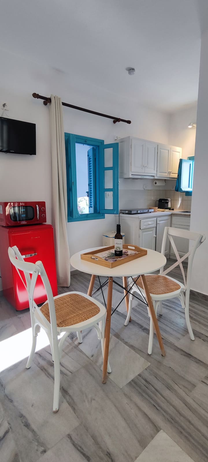 Queen Studio With Balcony - Paros