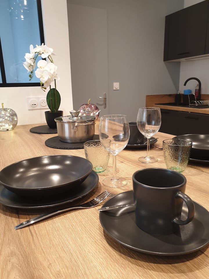 Logement Au Rdc, Centre-ville, Proche De La Gare. - Baume-les-Messieurs