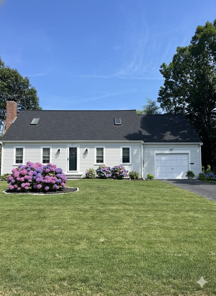 Walk To The Beach, Elevated Living With Ac+heat! - デニス, MA