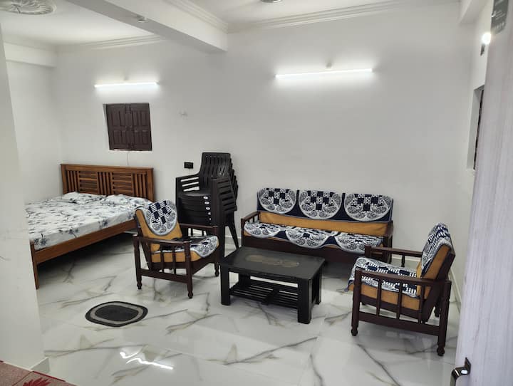 City Centre Space To Travel Anywhere In Hyderabad - Hyderabad